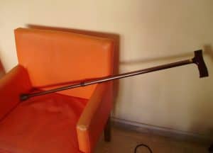 What Is The Best Walking Cane After A Knee Replacement? - Disabilitease